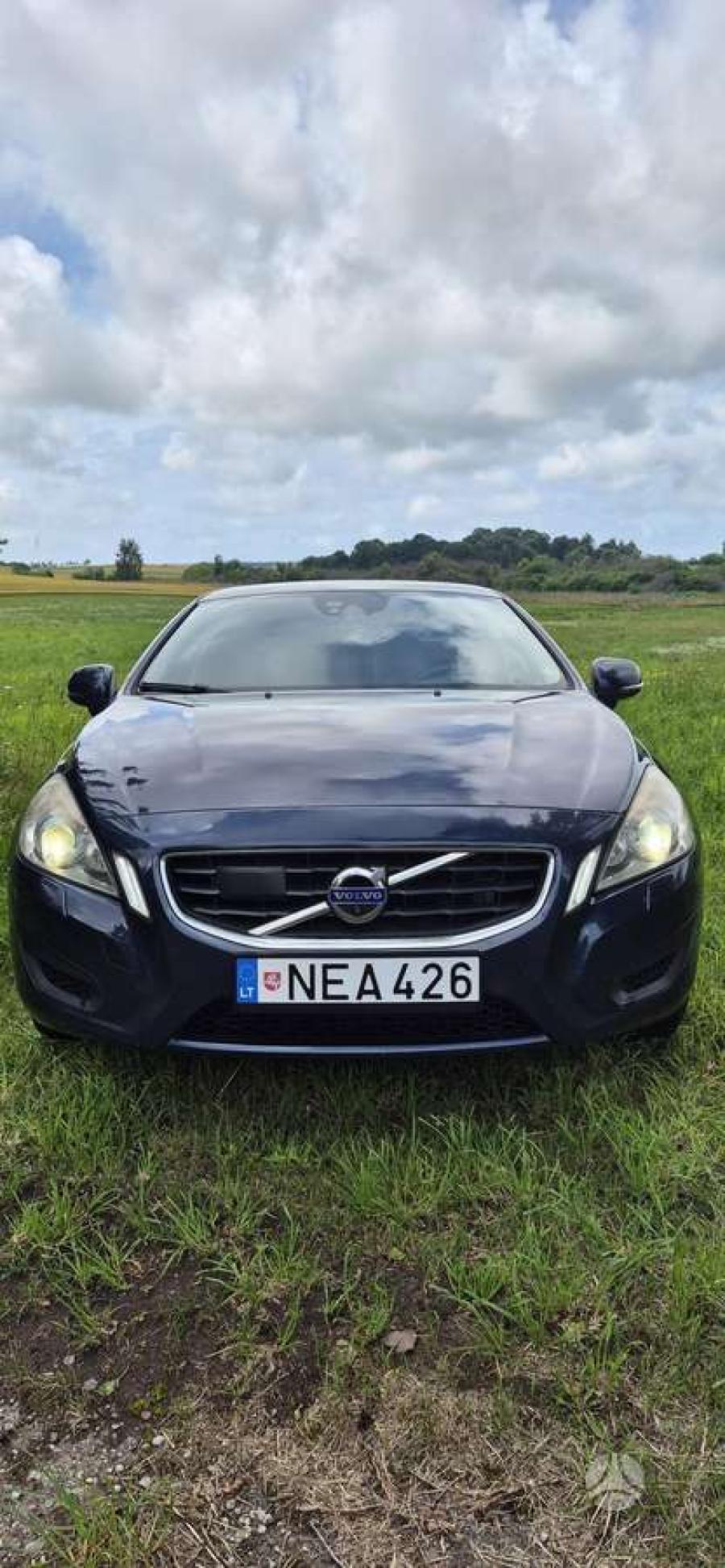 Blue Volvo V60 2011 in Klaipeda, with an engine capacity of 1.60 L and mileage of 270 thousand km for 5000 €, photo 14 on AUTOMOTO.COM.LV
