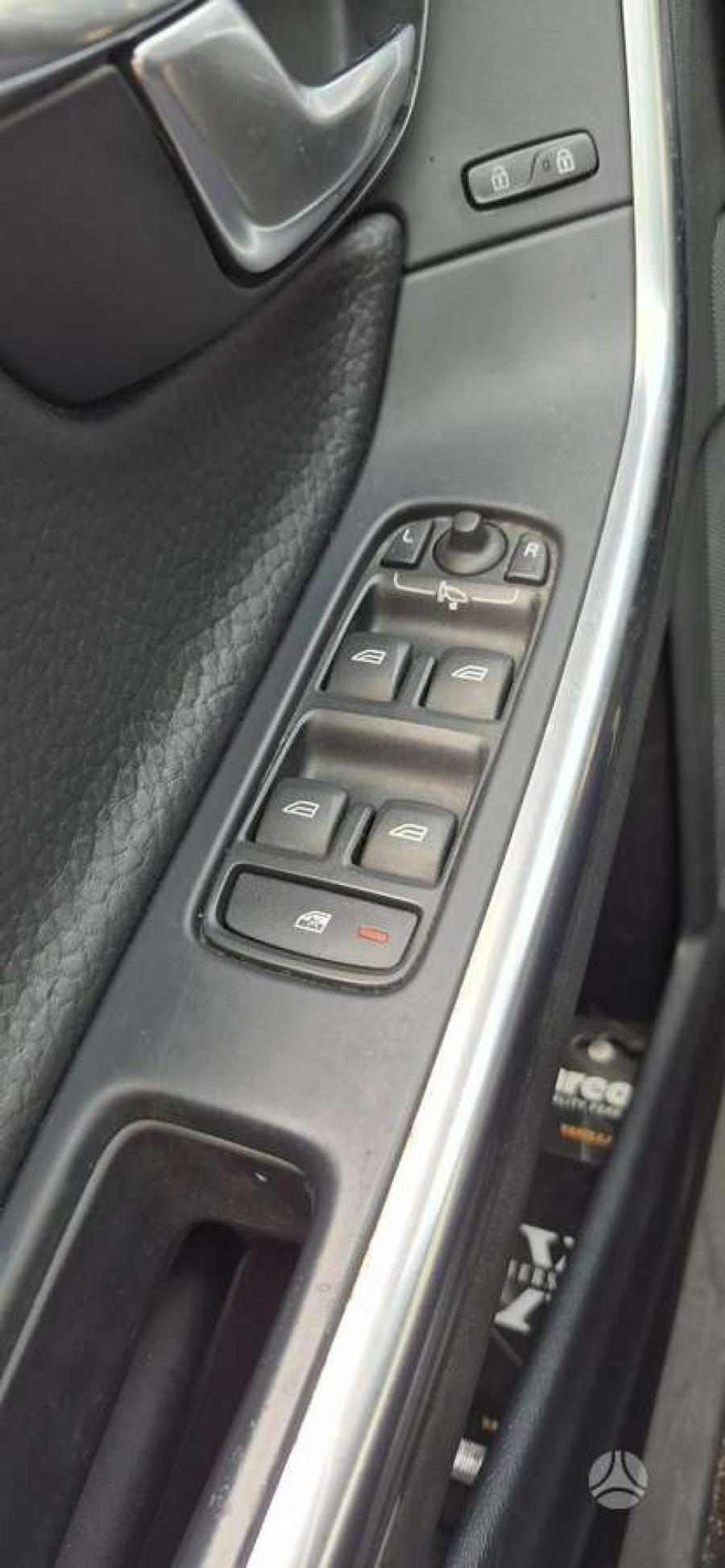 Blue Volvo V60 2011 in Klaipeda, with an engine capacity of 1.60 L and mileage of 270 thousand km for 5000 €, photo 15 on AUTOMOTO.COM.LV
