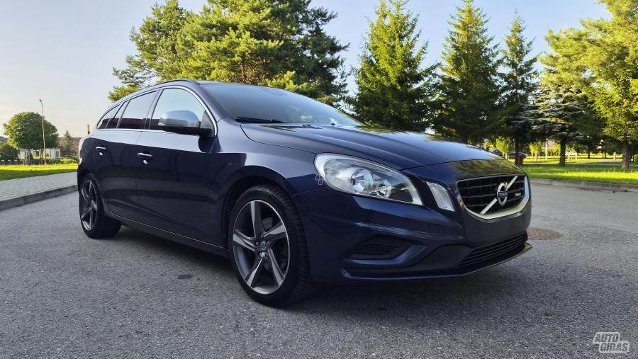 Zils Volvo V60 2011 Kauņa, ar dzinēja tilpumu 2.00 L un nobraukumu 335 tūkst. km par 4850 €, foto 4 vietnē AUTOMOTO.COM.LV