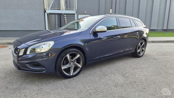 Blue Volvo V60 2011 in Kaunas, with an engine capacity of 2.00 L and mileage of 335 thousand km for 4850 €, photo 4 on AUTOMOTO.COM.LV
