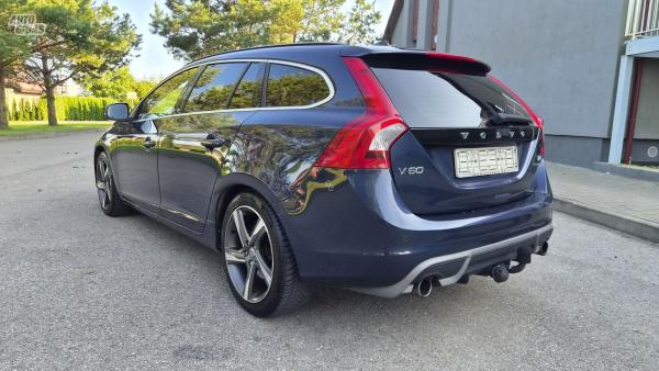 Blue Volvo V60 2011 in Kaunas, with an engine capacity of 2.00 L and mileage of 335 thousand km for 4850 €, photo 8 on AUTOMOTO.COM.LV