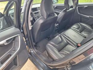 Blue Volvo V60 2011 in Pasvalys, with an engine capacity of 1.98 L and mileage of 280 thousand km for 4450 €, photo 12 on AUTOMOTO.COM.LV