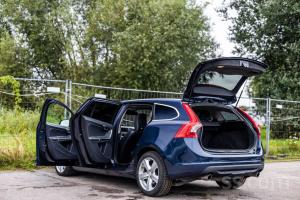 Zils Volvo V60 2011 Rīga, ar dzinēja tilpumu 2.40 L un nobraukumu 330 tūkst. km par 6590 €, foto 10 vietnē AUTOMOTO.COM.LV