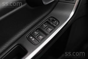 Zils Volvo V60 2011 Rīga, ar dzinēja tilpumu 2.40 L un nobraukumu 330 tūkst. km par 6590 €, foto 17 vietnē AUTOMOTO.COM.LV