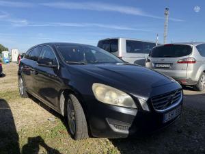 Blue Volvo V60 2011 in Vilnius, with an engine capacity of 1.98 L and mileage of 389 thousand km for 3900 €, photo 3 on AUTOMOTO.COM.LV
