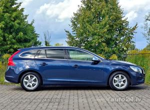 Zils Volvo V60 2011 Tartu, ar dzinēja tilpumu 2.00 L un nobraukumu 0 tūkst. km par 4999 €, foto 21 vietnē AUTOMOTO.COM.LV
