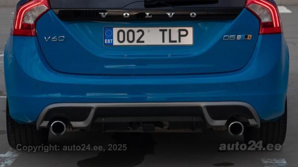 Zils Volvo V60 2012 Tallina, ar dzinēja tilpumu 2.40 L un nobraukumu 181 tūkst. km par 18100 €, foto 11 vietnē AUTOMOTO.COM.LV