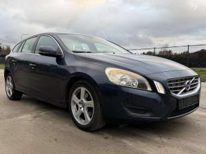 Blue Volvo V60 2012 in Kaunas, with an engine capacity of 1.56 L and mileage of 236 thousand km for 4200 €, photo 6 on AUTOMOTO.COM.LV