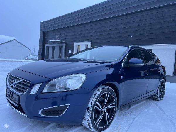 Zils Volvo V60 2012 Kauņa, ar dzinēja tilpumu 1.98 L un nobraukumu 280 tūkst. km par 6590 €, foto 2 vietnē AUTOMOTO.COM.LV