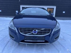 Blue Volvo V60 2012 in Kaunas, with an engine capacity of 1.98 L and mileage of 280 thousand km for 6590 €, photo 4 on AUTOMOTO.COM.LV