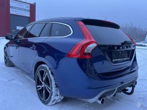 Blue Volvo V60 2012 in Kaunas, with an engine capacity of 1.98 L and mileage of 280 thousand km for 6590 €, photo 7 on AUTOMOTO.COM.LV