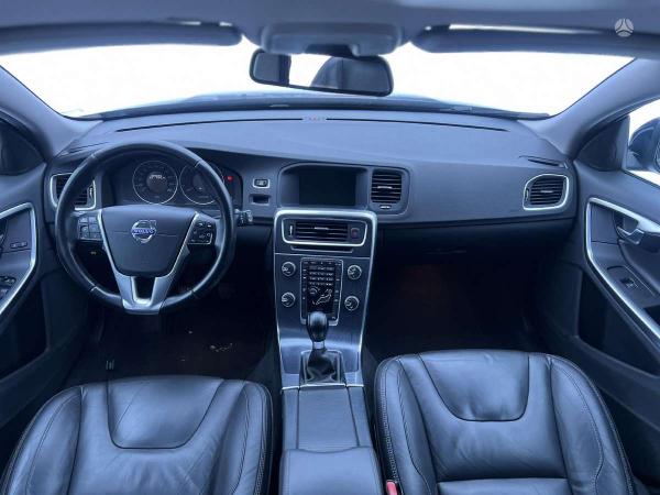 Zils Volvo V60 2012 Kauņa, ar dzinēja tilpumu 1.98 L un nobraukumu 280 tūkst. km par 6590 €, foto 10 vietnē AUTOMOTO.COM.LV