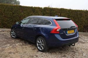 Blue Volvo V60 2012 in Alytus, with an engine capacity of 2.00 L and mileage of 279 thousand km for 6600 €, photo 3 on AUTOMOTO.COM.LV