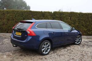 Blue Volvo V60 2012 in Alytus, with an engine capacity of 2.00 L and mileage of 279 thousand km for 6600 €, photo 4 on AUTOMOTO.COM.LV