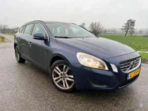 Blue Volvo V60 2012 in Vilnius, with an engine capacity of 1.56 L and mileage of 250 thousand km for 4250 €, photo  on AUTOMOTO.COM.LV