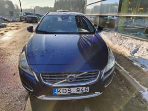 Blue Volvo V60 2012 in Vilnius, with an engine capacity of 1.98 L and mileage of 302 thousand km for 3400 €, photo 17 on AUTOMOTO.COM.LV