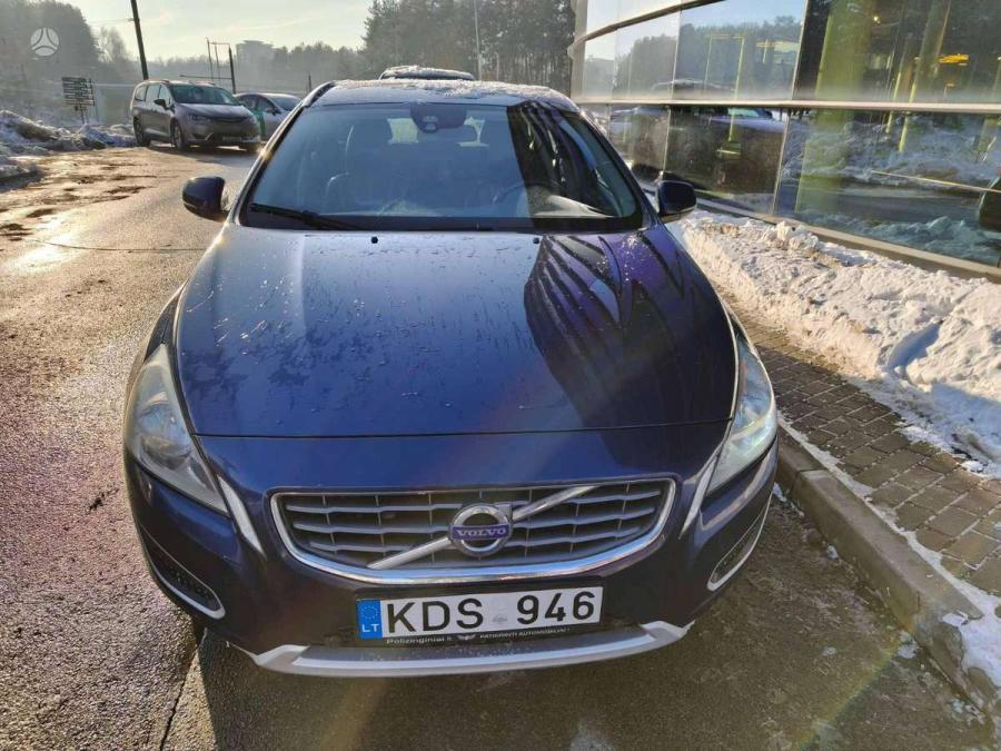 Blue Volvo V60 2012 in Vilnius, with an engine capacity of 1.98 L and mileage of 302 thousand km for 3400 €, photo 17 on AUTOMOTO.COM.LV