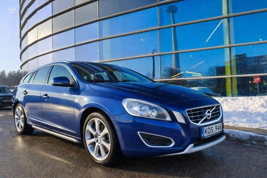 Blue Volvo V60 2012 in Vilnius, with an engine capacity of 1.98 L and mileage of 302 thousand km for 3400 €, photo 23 on AUTOMOTO.COM.LV