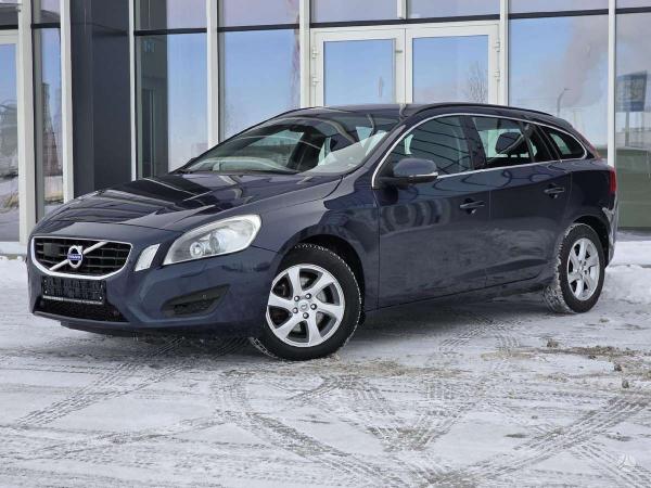Zils Volvo V60 2012 Viļņa, ar dzinēja tilpumu 1.98 L un nobraukumu 306 tūkst. km par 6400 €, foto 3 vietnē AUTOMOTO.COM.LV