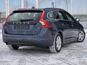 Blue Volvo V60 2012 in Vilnius, with an engine capacity of 1.98 L and mileage of 306 thousand km for 6400 €, photo 5 on AUTOMOTO.COM.LV