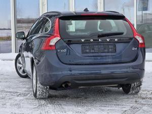 Blue Volvo V60 2012 in Vilnius, with an engine capacity of 1.98 L and mileage of 306 thousand km for 6400 €, photo 8 on AUTOMOTO.COM.LV