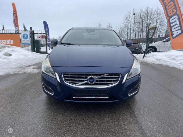 Zils Volvo V60 2012 Kauņa, ar dzinēja tilpumu 1.98 L un nobraukumu 278 tūkst. km par 5650 €, foto 4 vietnē AUTOMOTO.COM.LV