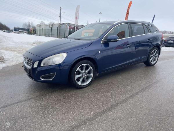 Zils Volvo V60 2012 Kauņa, ar dzinēja tilpumu 1.98 L un nobraukumu 278 tūkst. km par 5650 €, foto 6 vietnē AUTOMOTO.COM.LV