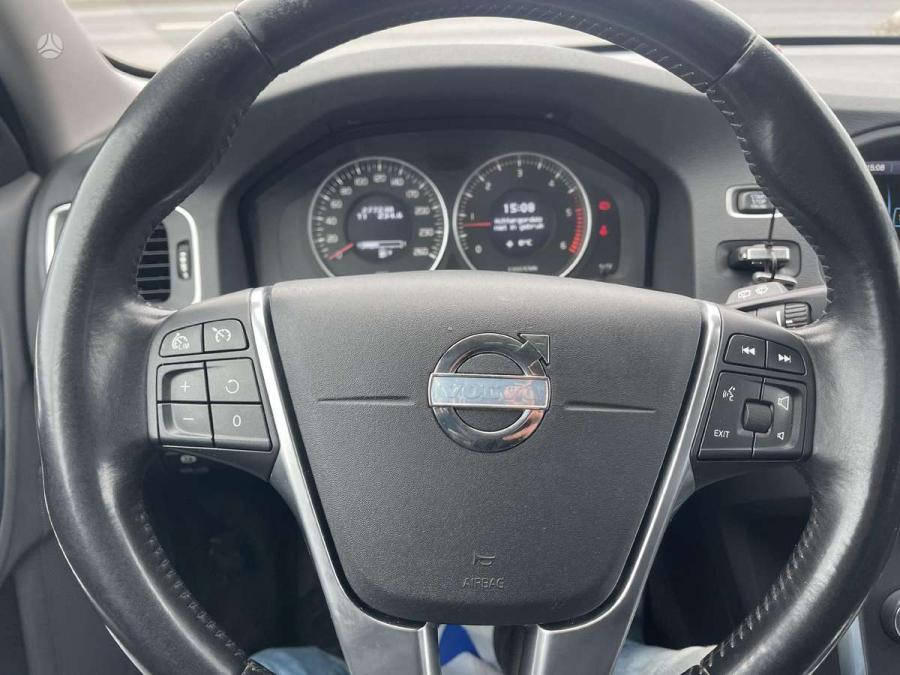 Zils Volvo V60 2012 Kauņa, ar dzinēja tilpumu 1.98 L un nobraukumu 278 tūkst. km par 5650 €, foto 19 vietnē AUTOMOTO.COM.LV