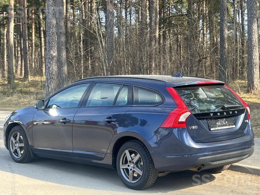 Zils Volvo V60 2012 Valmiera, ar dzinēja tilpumu 1.60 L un nobraukumu 0 tūkst. km par 6800 €, foto 6 vietnē AUTOMOTO.COM.LV