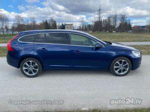 Zils Volvo V60 2012 Paide, ar dzinēja tilpumu 2.00 L un nobraukumu 336 tūkst. km par 6390 €, foto 7 vietnē AUTOMOTO.COM.LV