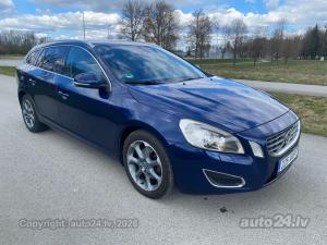Zils Volvo V60 2012 Paide, ar dzinēja tilpumu 2.00 L un nobraukumu 336 tūkst. km par 6390 €, foto 8 vietnē AUTOMOTO.COM.LV