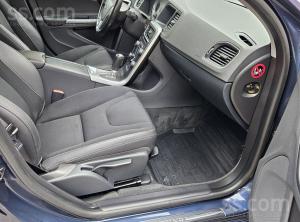 Blue Volvo V60 2012 in Jekabpils, with an engine capacity of 2.00 L and mileage of 300 thousand km for 6590 €, photo 19 on AUTOMOTO.COM.LV