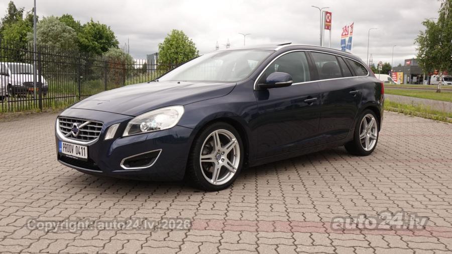 Blue Volvo V60 2012 in Tartu, with an engine capacity of 2.00 L and mileage of 207 thousand km for 8490 €, photo 1 on AUTOMOTO.COM.LV