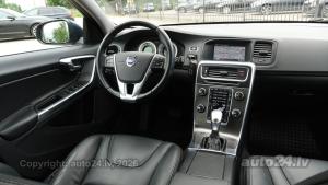 Blue Volvo V60 2012 in Tartu, with an engine capacity of 2.00 L and mileage of 207 thousand km for 8490 €, photo 16 on AUTOMOTO.COM.LV