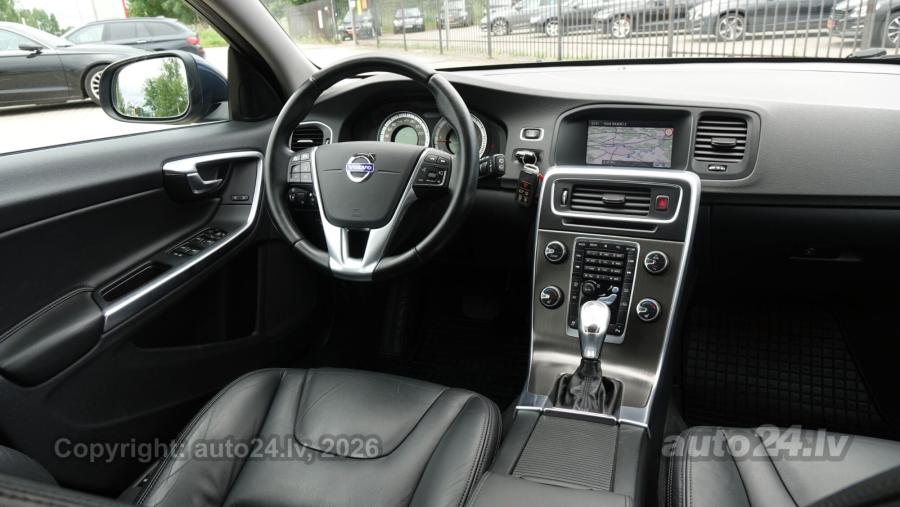 Blue Volvo V60 2012 in Tartu, with an engine capacity of 2.00 L and mileage of 207 thousand km for 8490 €, photo 16 on AUTOMOTO.COM.LV