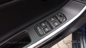Blue Volvo V60 2012 in Tartu, with an engine capacity of 2.00 L and mileage of 207 thousand km for 8490 €, photo 18 on AUTOMOTO.COM.LV