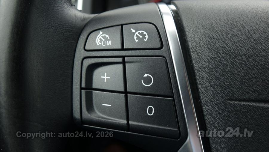 Blue Volvo V60 2012 in Tartu, with an engine capacity of 2.00 L and mileage of 207 thousand km for 8490 €, photo 23 on AUTOMOTO.COM.LV