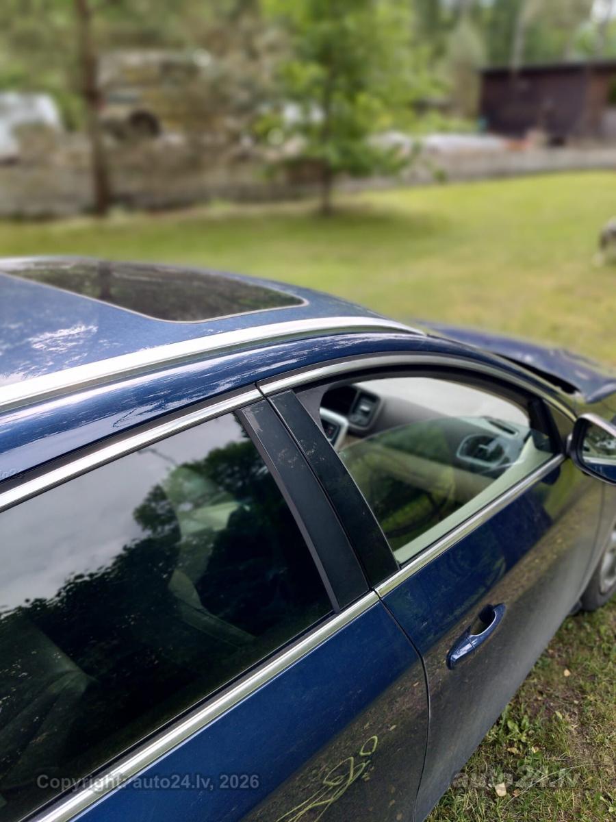 Blue Volvo V60 2012 in Tallinn, with an engine capacity of 2.00 L and mileage of 308 thousand km for 5500 €, photo 9 on AUTOMOTO.COM.LV
