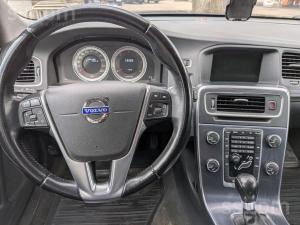 Zils Volvo V60 2012 Rīga, ar dzinēja tilpumu 2.40 L un nobraukumu 308 tūkst. km par 5500 €, foto 10 vietnē AUTOMOTO.COM.LV