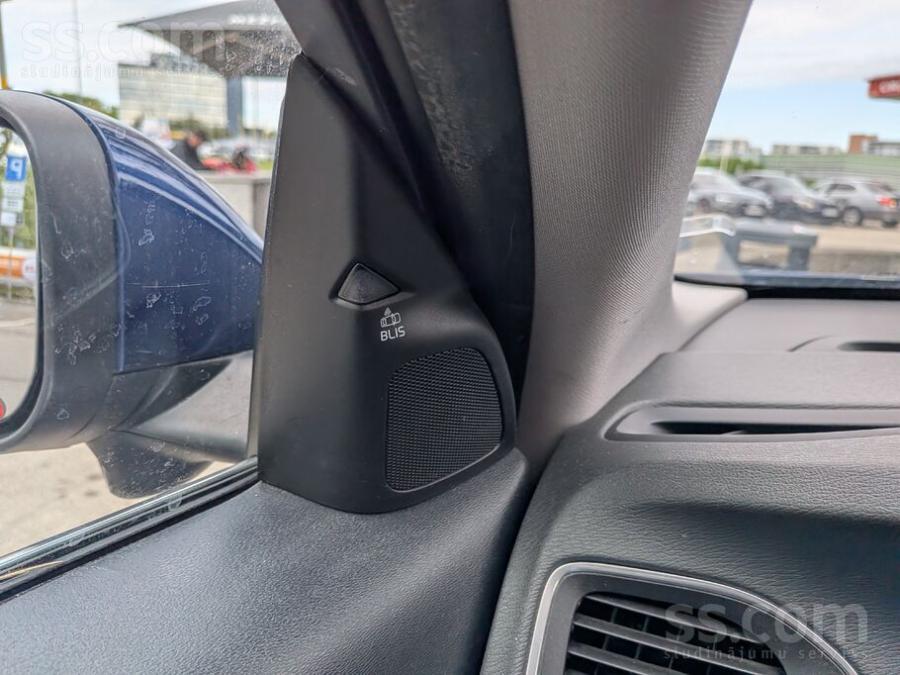 Zils Volvo V60 2012 Rīga, ar dzinēja tilpumu 2.40 L un nobraukumu 308 tūkst. km par 5500 €, foto 15 vietnē AUTOMOTO.COM.LV