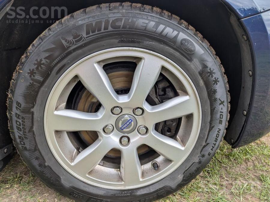 Zils Volvo V60 2012 Rīga, ar dzinēja tilpumu 2.40 L un nobraukumu 308 tūkst. km par 5500 €, foto 19 vietnē AUTOMOTO.COM.LV