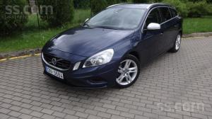 Blue Volvo V60 2012 in Jurmala, with an engine capacity of 2.00 L and mileage of 297 thousand km for 6290 €, photo 5 on AUTOMOTO.COM.LV