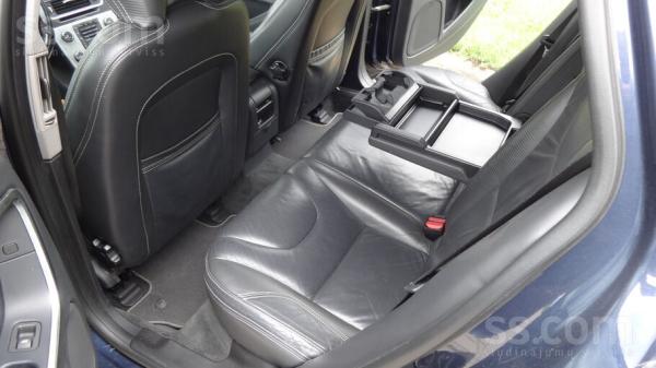 Zils Volvo V60 2012 Jūrmala, ar dzinēja tilpumu 2.00 L un nobraukumu 297 tūkst. km par 6290 €, foto 8 vietnē AUTOMOTO.COM.LV