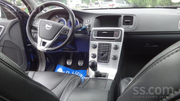 Zils Volvo V60 2012 Jūrmala, ar dzinēja tilpumu 2.00 L un nobraukumu 297 tūkst. km par 6290 €, foto 9 vietnē AUTOMOTO.COM.LV