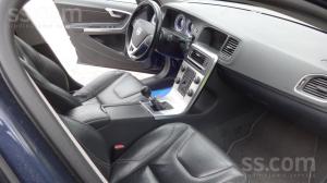 Blue Volvo V60 2012 in Jurmala, with an engine capacity of 2.00 L and mileage of 297 thousand km for 6290 €, photo 11 on AUTOMOTO.COM.LV
