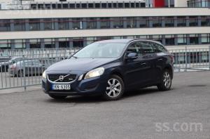 Blue Volvo V60 2012 in Riga, with an engine capacity of 1.60 L and mileage of 379 thousand km for 3380 €, photo 4 on AUTOMOTO.COM.LV