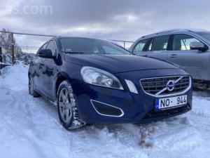 Zils Volvo V60 2012 Rīga, ar dzinēja tilpumu 1.60 L un nobraukumu 295 tūkst. km par 7300 €, foto 3 vietnē AUTOMOTO.COM.LV