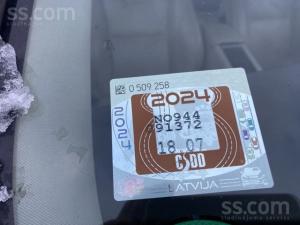 Zils Volvo V60 2012 Rīga, ar dzinēja tilpumu 1.60 L un nobraukumu 295 tūkst. km par 7300 €, foto 4 vietnē AUTOMOTO.COM.LV