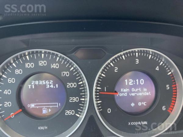 Zils Volvo V60 2012 Rīga, ar dzinēja tilpumu 1.60 L un nobraukumu 295 tūkst. km par 7300 €, foto 7 vietnē AUTOMOTO.COM.LV