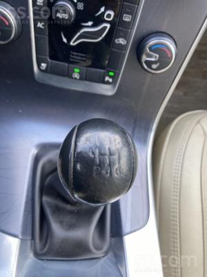 Zils Volvo V60 2012 Rīga, ar dzinēja tilpumu 1.60 L un nobraukumu 295 tūkst. km par 7300 €, foto 9 vietnē AUTOMOTO.COM.LV